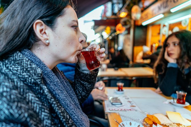 Private Istanbul Food Tour Review: 10 Tastings - Vegetarian Alternatives and Accommodations