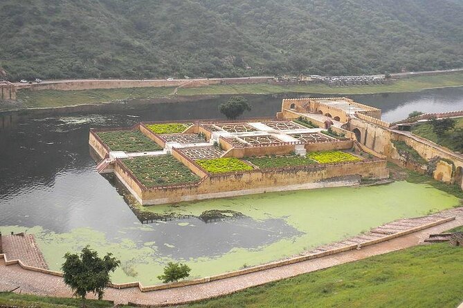 Private Jaipur Pink City Tour by Car & Driver with a Tour Guide - Frequently Asked Questions