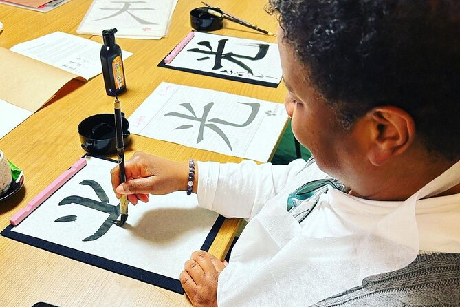 Private Japanese Calligraphy Class in Kyoto - Unique Souvenir Creation