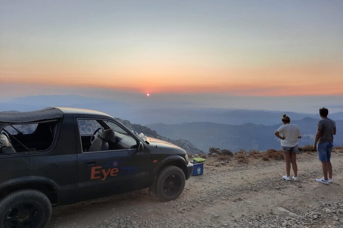 PRIVATE Jeep Safari 4x4 SUNSET With Dinner in Mountains CRETE - Delightful Cretan Dinner