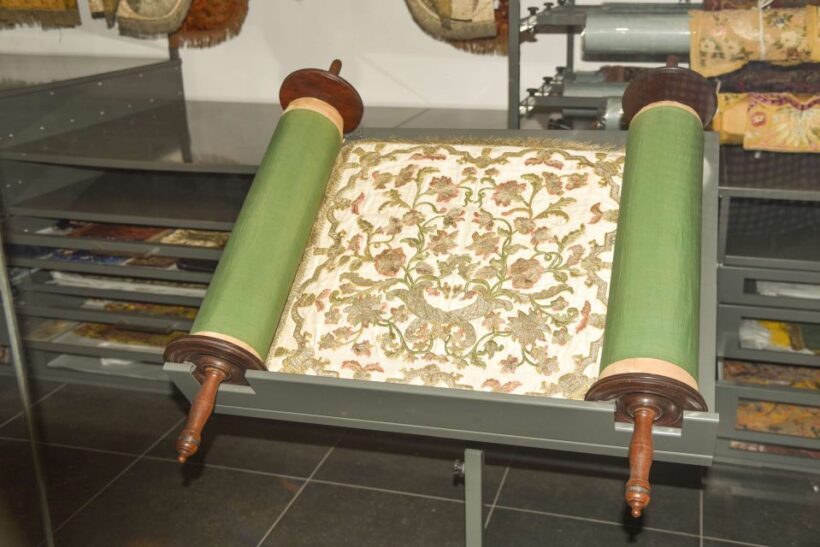 Private Jewish Quarter, Synagogue, Museum Tour & Cruise - Who Should Consider This Tour?