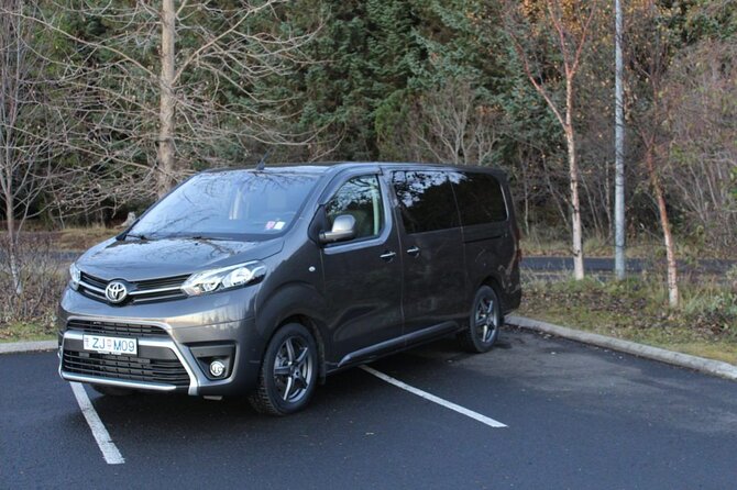 Private Keflavik Airport Transfer (Round Trip) - Accessibility and Additional Information