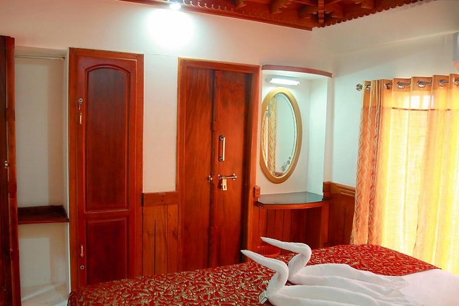 Private Kerala Backwaters Houseboat Cruise with Lunch from Kochi - What’s Included and What’s Not