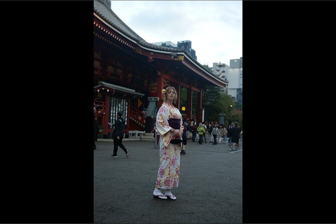 Private Kimono Photo Shooting Tour at Asakusa by Local Japanese - Photography Highlights