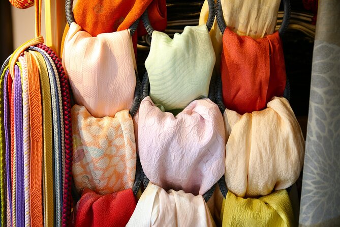 Private Kimono Photo Walk in Kurashiki Bikan Historical Quarter - Photography Assistance by Guide