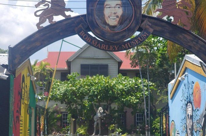 Private Kingston and Bob Marley Museum Tour from Ocho Rios - Who Should Consider This Tour?