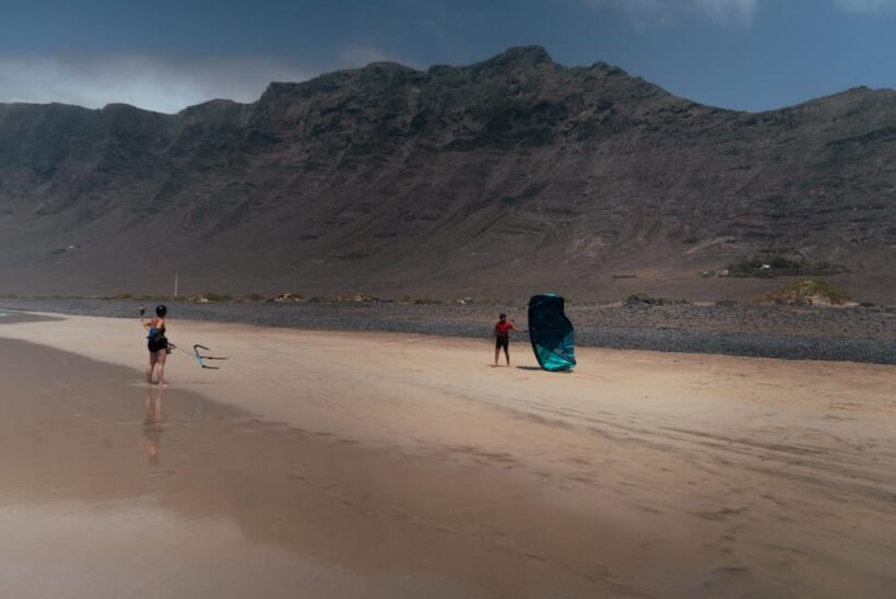 PRIVATE KITESURF LESSONS - The Instructor and Language Support