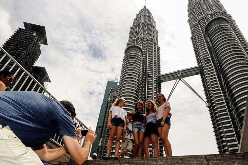 Private KL City Tour with Petronas Twin Towers & Batu Caves - What To Expect Throughout the Day
