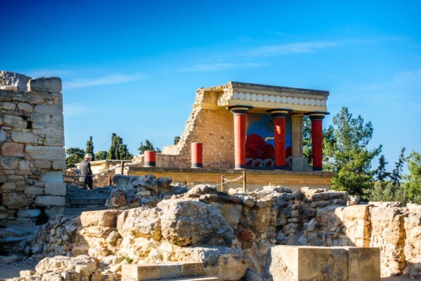 Private Knossos Skip The Line Tour inc. lunch & wine tasting - In The Sum Up
