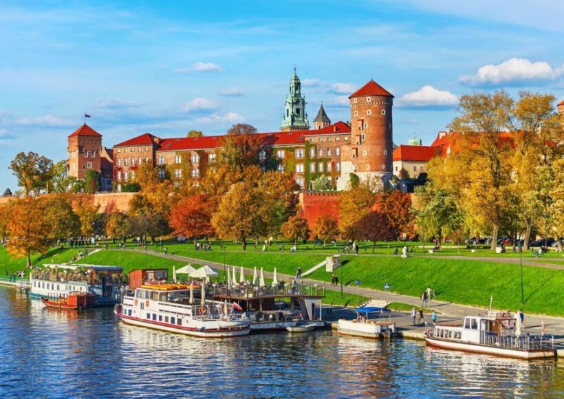 Private Krakow Old Town golf cart tour with audio-guide - The Landmarks in Focus