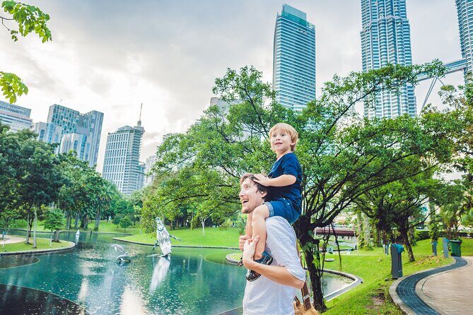 Private Kuala Lumpur Photoshoot Outside Petronas Tower - FAQ