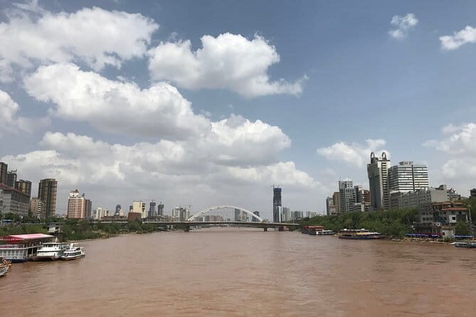 Private Lanzhou Day Tour: White Pagoda Hill, Zhongshan Bridge, Yellow River etc - The Itinerary: What to Expect from Start to Finish