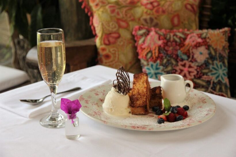 Private Larco Museum & lunch at Café del Museo restaurant - The Experience: A Balance of History, Comfort, and Authenticity