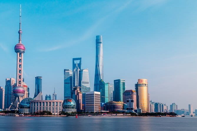Private Layover Tour of Shanghai Tower, Jewish Refugees Museum, Yu Garden - Key Points