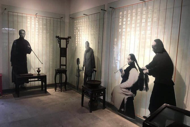 Private Layover Tour of Zhujiajiao and Shanghai Highlights with Pickup - Key Points