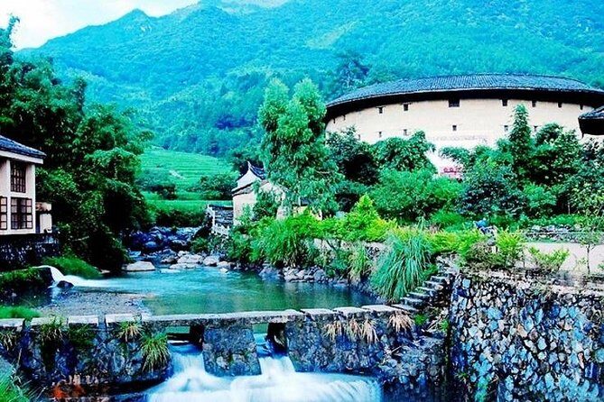 Private Layover Tour to Yongding Hakka Tulou from Xiamen Airport or Cruise Port - Authenticity and Knowledge of Guides