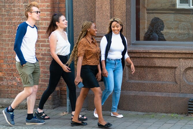 Private Leeds Exploration Through Time and Art - What Travelers Should Expect