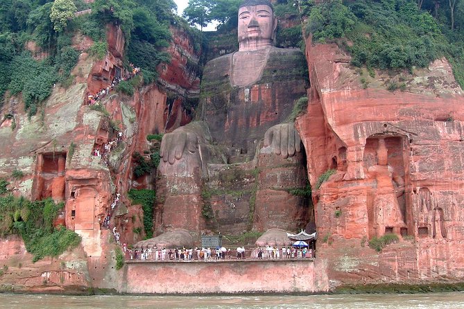 Private Leshan Giant Buddha and Local Food Tasting Trip - The Leshan Giant Buddha Experience