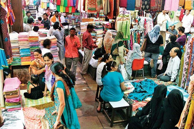 Private Local Market Tour and Local Street Food Tour in Mumbai - The Itinerary in Detail: What to Expect