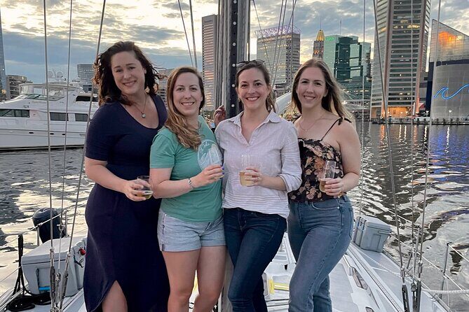 PRIVATE Local Sunset Sail by a Certified Captain - Key Points