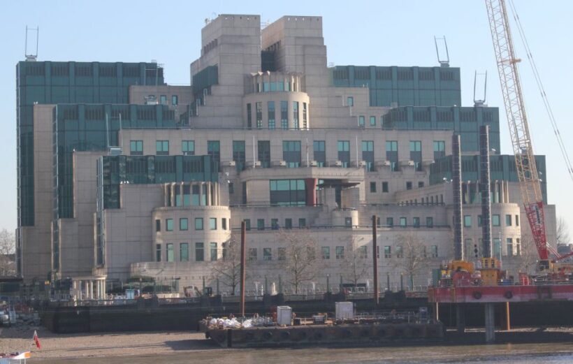 Private London Spy Walking Tour - Key Points