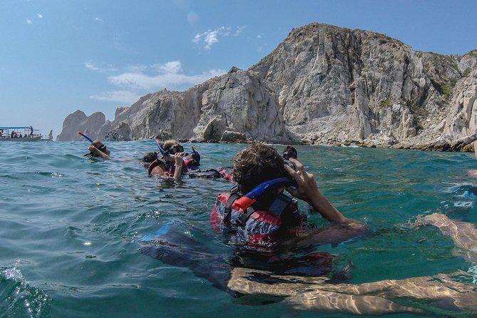 Private Los Cabos snorkeling tour to Chileno bay and Santa Maria cove - Frequently Asked Questions