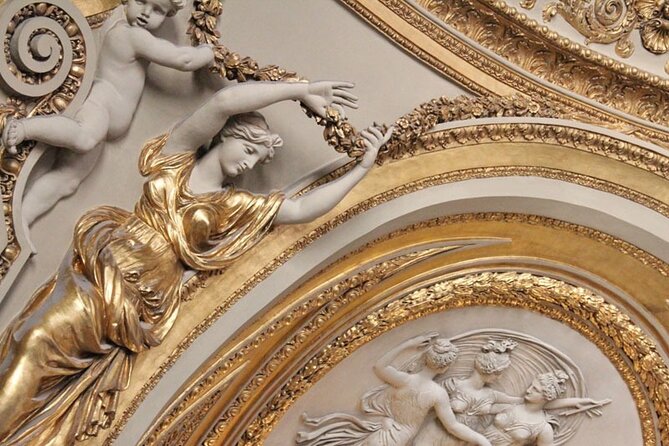 Private Louvre Museum Tour for Kids & Families With Alberto or His Team in Paris - Meeting and End Points