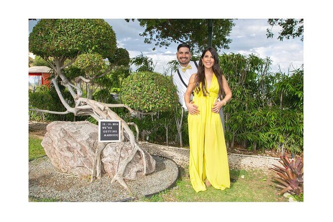 Private Love Story Photoshoot for Couples in Ponce - Who Will Love This Tour?