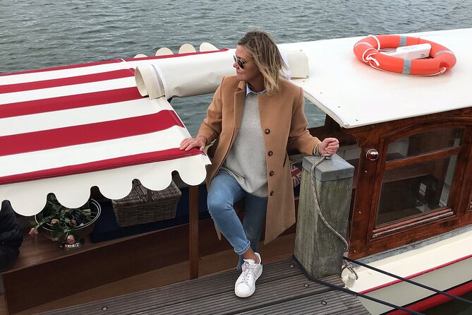 Private Lunch or Dinner Cruise for 4 Guests - Key Points