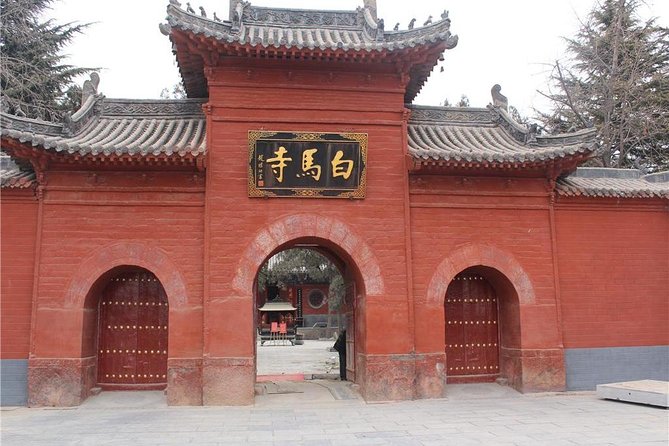 Private Luoyang Day Tour: Longmen Grottoes and White Horse Temple - Who Should Consider This Tour?