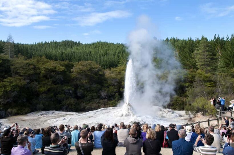 Private Luxury Auckland - Rotorua Geothermal Wonderlands - An Intimate Look at the Itinerary