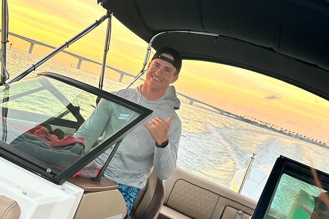 Private Luxury Boat Charter - Unique Perspectives and Memorable Moments