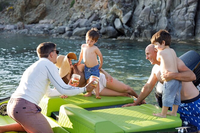 Private Luxury Boat Tour to Kimolos & Poliegos - Meeting Point and Pickup Details