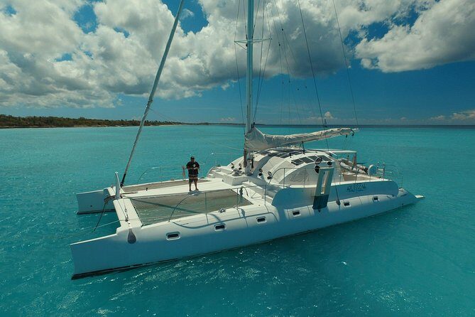 Private Luxury Catamaran - Saona or Catalina island - Exploring the Private Luxury Catamaran Tour to Saona or Catalina Island