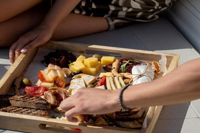 Private Luxury Cruise to Fteri, Melissani, Assos - Who Should Consider This Tour?