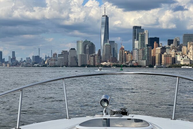 Private Luxury Daytime Boat Tour in New York City - 1 Hour - Who Should Book This Tour?