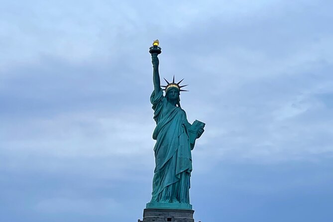 Private Luxury Daytime Boat Tour in New York City - 1 Hour - FAQs