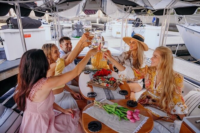 Private Luxury E-Boat Cruise with Wine, Charcuterie & Sea Lions Spotting - FAQ