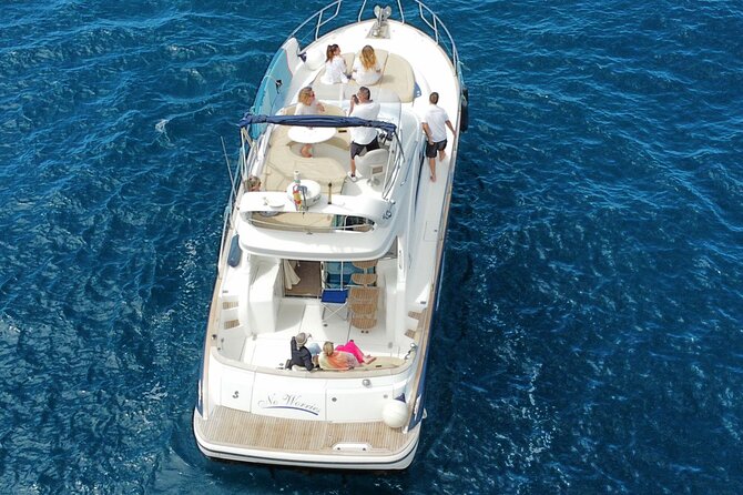 Private Luxury Motor Boat 2, 3 and 4 Hour Charters - Noteworthy Crew Members