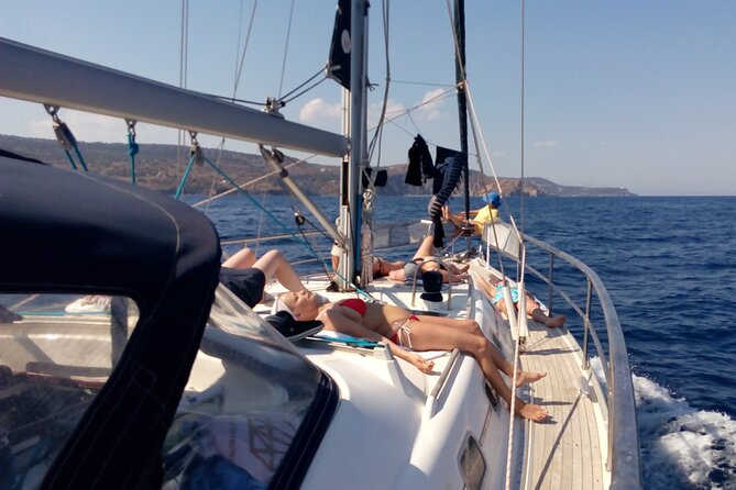 Private Luxury Sailing Cruise in Athens Riviera With Lunch - A Luxurious Day on the Athenian Riviera: Private Sailing Cruise with Lunch
