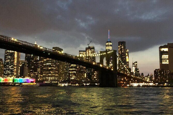 Private Luxury Sunset Boat Tour in New York City - 1 Hour - The Sum Up