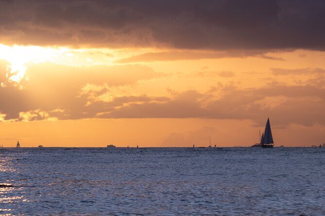 Private Luxury Sunset Cruise in Waikiki - Practical Details & Tips