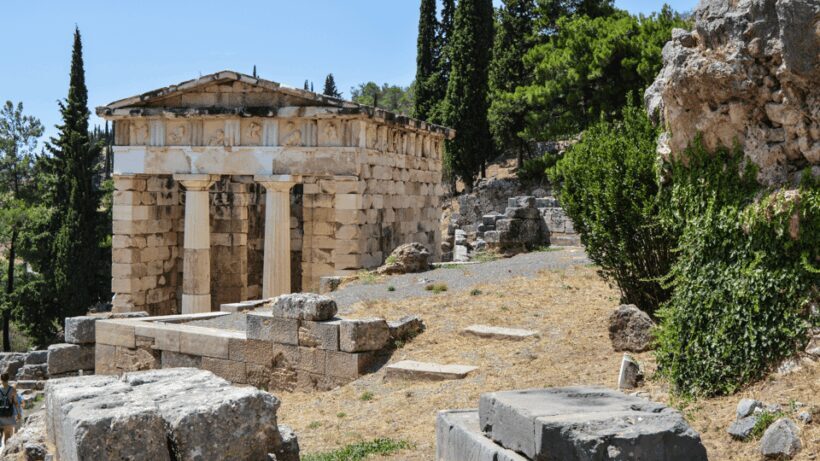 Private Luxury Tour: Delphi, Arachova and Hosios Loukas - FAQ