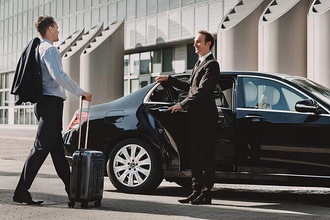 Private Luxury Transfer Tour - An In-Depth Look at the Private Luxury Transfer Tour