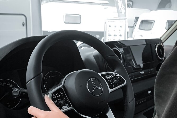 Private Luxury Transportation Review: Rome to Civitavecchia - Driver Knowledge and Communication