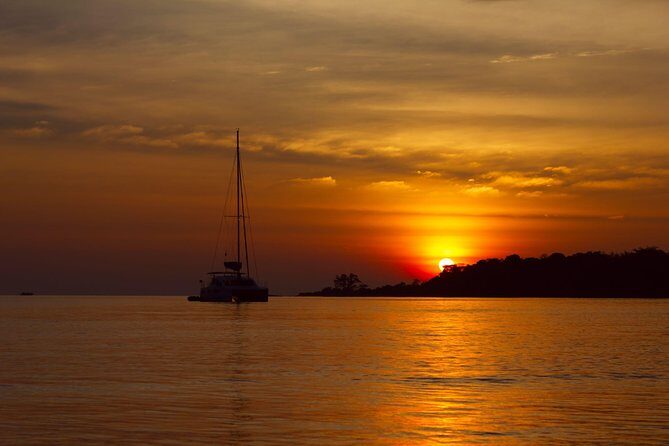 Private, Luxury Virgin Islands Sunset and Champagne Cruise for Twelve Guests - A Luxurious Sunset Escape in the Virgin Islands: The Private Champagne Cruise