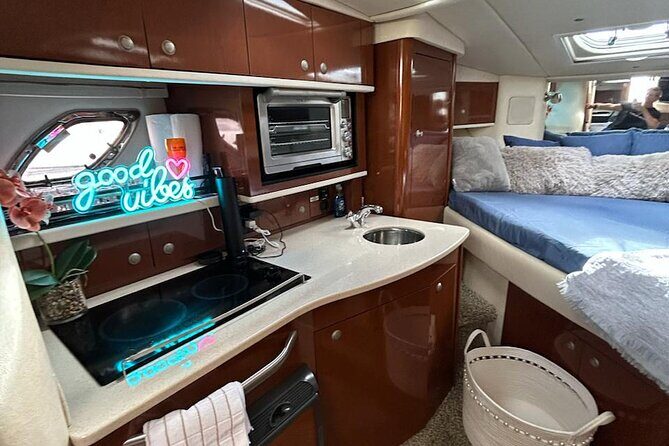 Private Luxury Yacht in Miami - An In-Depth Look at the Miami Yacht Experience