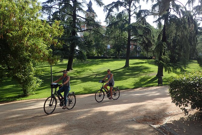 Private Madrid City Tour | Regular Bike or E-Bike | Top Tours - Meeting and Departure