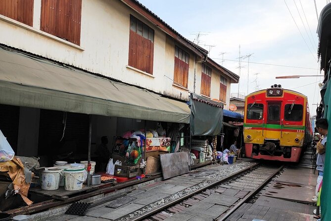 Private Maeklong Railway Market and Amphawa Day Tour from Bangkok - Key Points