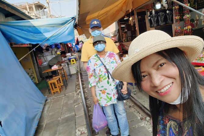 Private Maeklong Railway Market and Amphawa Day Tour from Bangkok - Price and Value Analysis